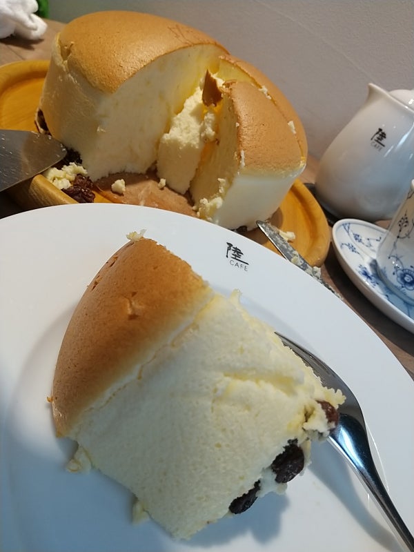 【なんば】ぷるぷるしながらやってくる！りくろーおじさんの超！焼きたてチーズケーキ｜シティリビングWeb