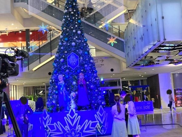 みなとみらい】マークイズ「FROZEN CRYSTAL TREE」クリスマス みなとみらい】マークイズ「FROZEN CRYSTAL TREE」クリスマス